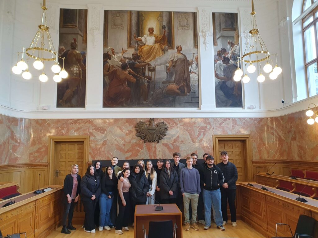 hak:zwei Salzburg - 3AK im Landesgericht